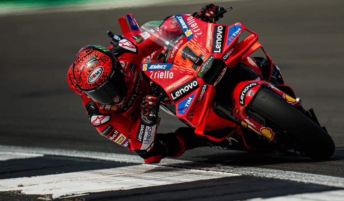 Old-School Look, Present Day Title Race - Silverstone Preview! - MotoGP ...